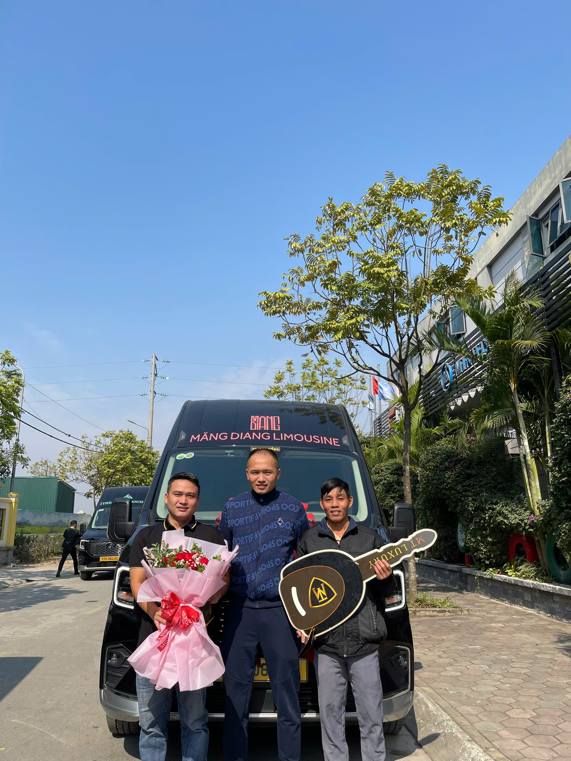 Trang chủ - Măng Diang Limousine - Đẳng Cấp Xe Thương Gia